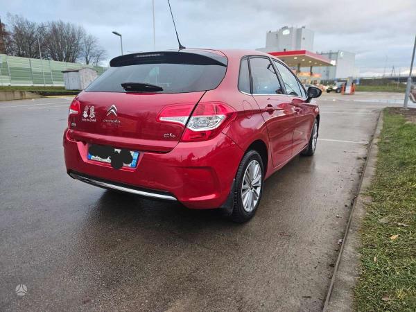Red Citroen C4 2013 in Taurage, with an engine capacity of 1.56 L and mileage of 250 thousand km for 3000 €, photo 3 on AUTOMOTO.COM.LV