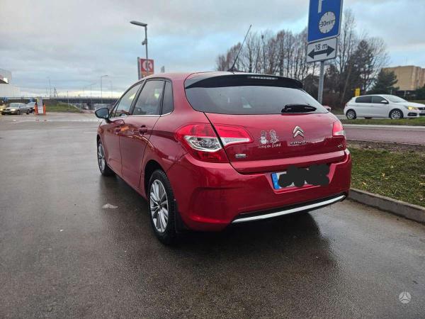 Red Citroen C4 2013 in Taurage, with an engine capacity of 1.56 L and mileage of 250 thousand km for 3000 €, photo 4 on AUTOMOTO.COM.LV