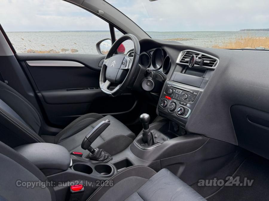 Sarkans Citroen C4 2013 Tallina, ar dzinēja tilpumu 1.60 L un nobraukumu 170 tūkst. km par 3500 €, foto 9 vietnē AUTOMOTO.COM.LV