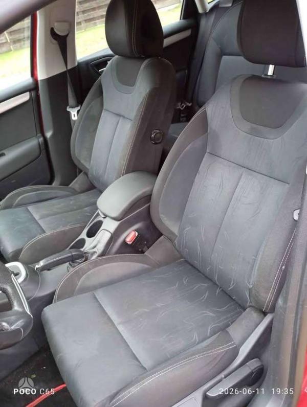 Red Citroen C4 2013 in Siauliai, with an engine capacity of 1.60 L and mileage of 185 thousand km for 3900 €, photo 6 on AUTOMOTO.COM.LV