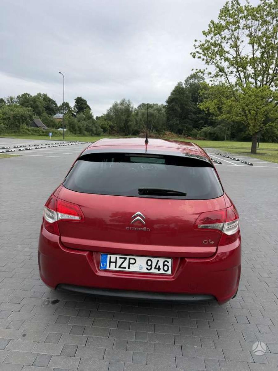 Red Citroen C4 2013 in Kaunas, with an engine capacity of 1.56 L and mileage of 245 thousand km for 1899 €, photo 10 on AUTOMOTO.COM.LV