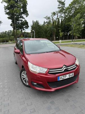Sarkans Citroen C4 2013 Kauņa, ar dzinēja tilpumu 1.56 L un nobraukumu 235 tūkst. km par 1850 €, foto  vietnē AUTOMOTO.COM.LV
