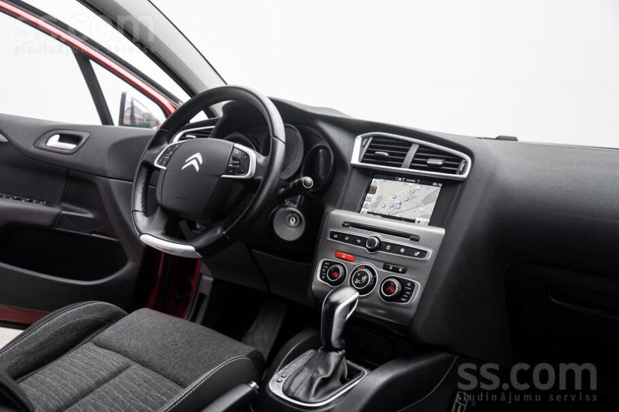 Red Citroen C4 2016 in Tallinn, with an engine capacity of 1.20 L and mileage of 155 thousand km for 6899 €, photo 11 on AUTOMOTO.COM.LV