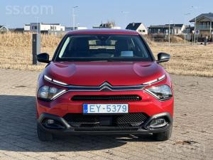 Красный Ситроен С4 2021 в Рига, объемом двигателя 1.60 л и пробегом 65 тыс. км за 17990 €, фото 3 на AUTOMOTO.COM.LV