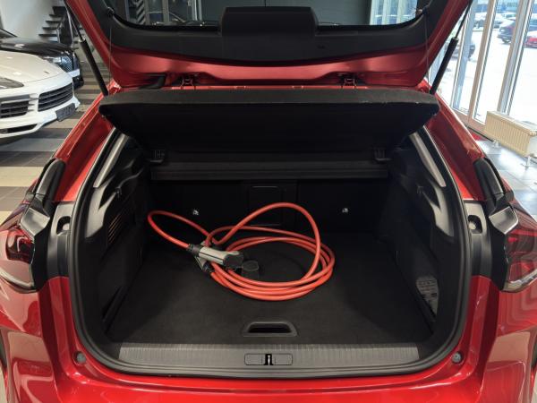 Red Citroen C4 2021 in Riga, with an engine capacity of 0.00 L and mileage of 103 thousand km for 19990 €, photo 6 on AUTOMOTO.COM.LV