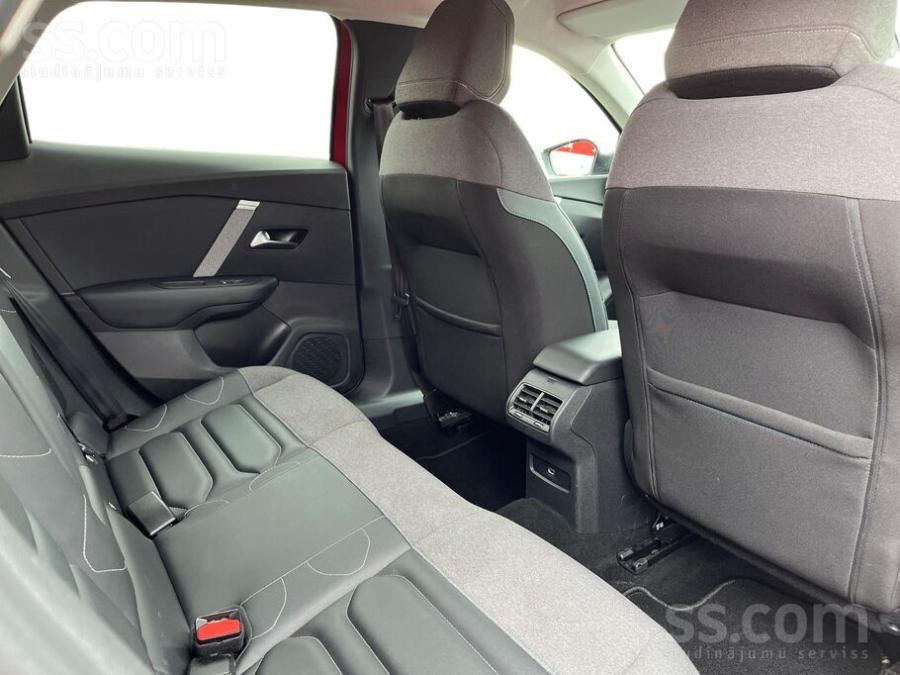 Red Citroen C4 2022 in Riga, with an engine capacity of 1.50 L and mileage of 59 thousand km for 16490 €, photo 8 on AUTOMOTO.COM.LV