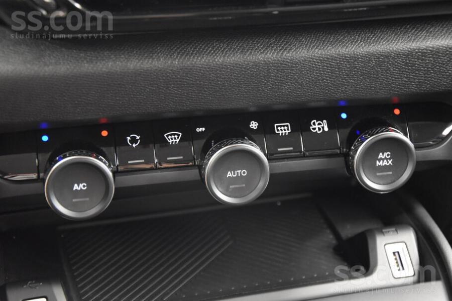 Sarkans Citroen C4 2022 Rīga, ar dzinēja tilpumu 1.60 L un nobraukumu 61 tūkst. km par 18500 €, foto 19 vietnē AUTOMOTO.COM.LV