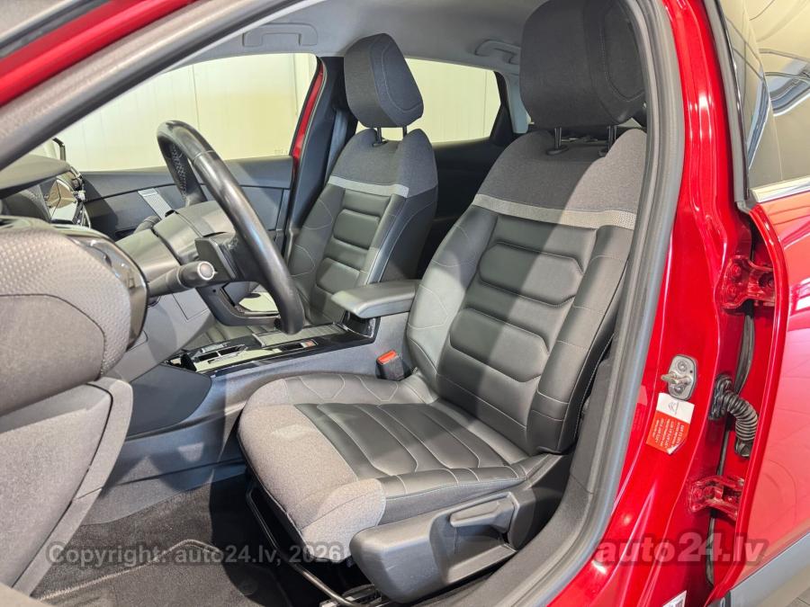 Красный Ситроен С4 2022 в Таллин, объемом двигателя 1.50 л и пробегом 125 тыс. км за 14900 €, фото 6 на AUTOMOTO.COM.LV