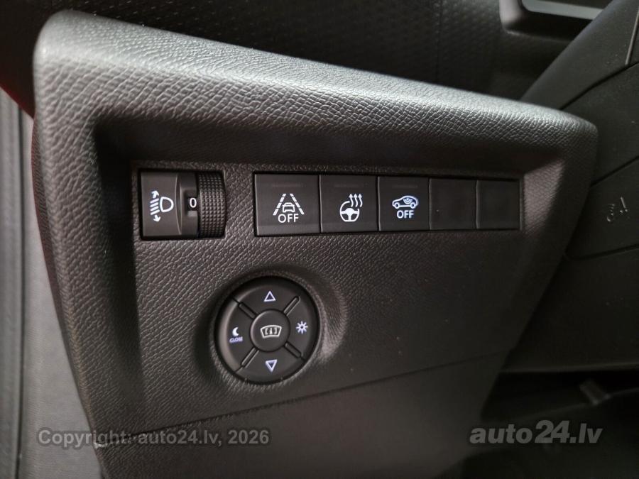 Красный Ситроен С4 2023 в Таллин, объемом двигателя 1.20 л и пробегом 88 тыс. км за 15900 €, фото 18 на AUTOMOTO.COM.LV