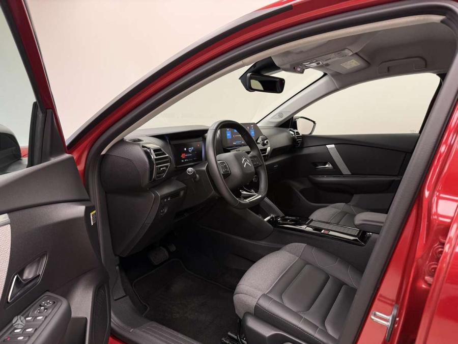 Red Citroen C4 2023 in Vilnius, with an engine capacity of 1.20 L and mileage of 49 thousand km for 17490 €, photo 10 on AUTOMOTO.COM.LV