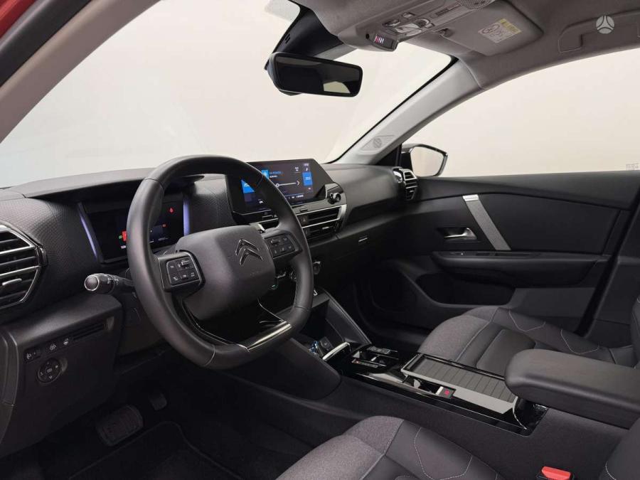 Red Citroen C4 2023 in Vilnius, with an engine capacity of 1.20 L and mileage of 49 thousand km for 17490 €, photo 11 on AUTOMOTO.COM.LV