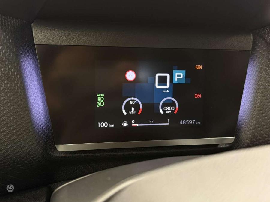 Red Citroen C4 2023 in Vilnius, with an engine capacity of 1.20 L and mileage of 49 thousand km for 17490 €, photo 15 on AUTOMOTO.COM.LV