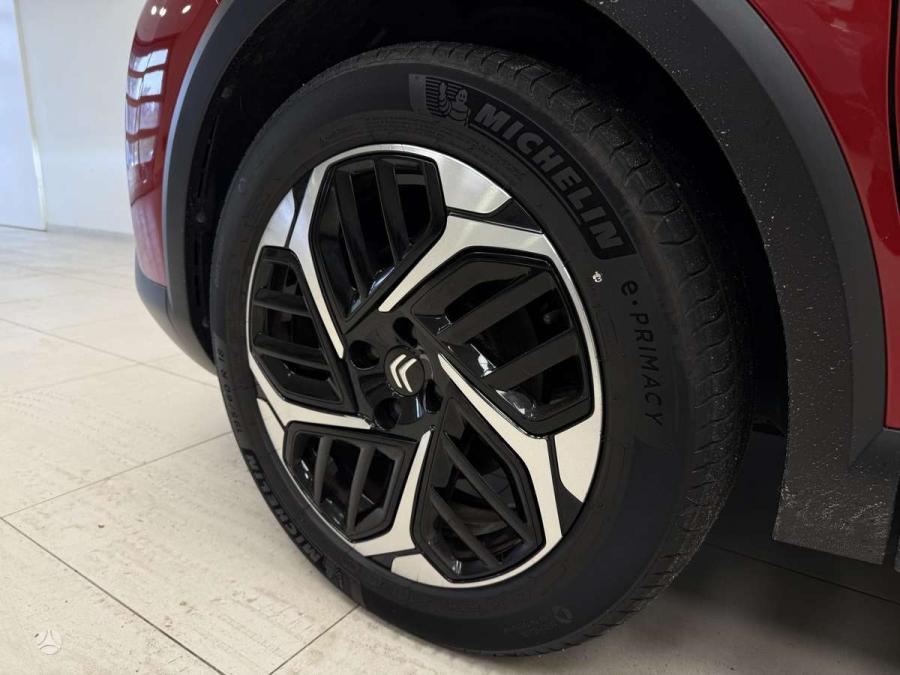 Red Citroen C4 2023 in Vilnius, with an engine capacity of 1.20 L and mileage of 49 thousand km for 17490 €, photo 17 on AUTOMOTO.COM.LV