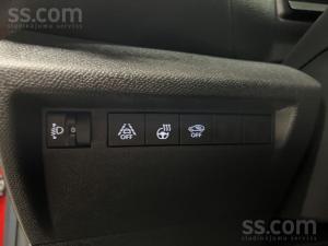 Sarkans Citroen C4 2023 Rīga, ar dzinēja tilpumu 1.20 L un nobraukumu 86 tūkst. km par 13990 €, foto 17 vietnē AUTOMOTO.COM.LV