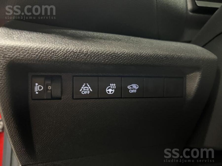 Sarkans Citroen C4 2023 Rīga, ar dzinēja tilpumu 1.20 L un nobraukumu 86 tūkst. km par 13990 €, foto 17 vietnē AUTOMOTO.COM.LV
