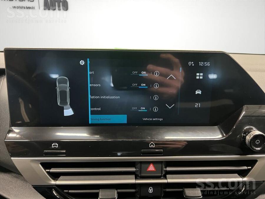 Sarkans Citroen C4 2023 Rīga, ar dzinēja tilpumu 1.20 L un nobraukumu 86 tūkst. km par 13990 €, foto 19 vietnē AUTOMOTO.COM.LV