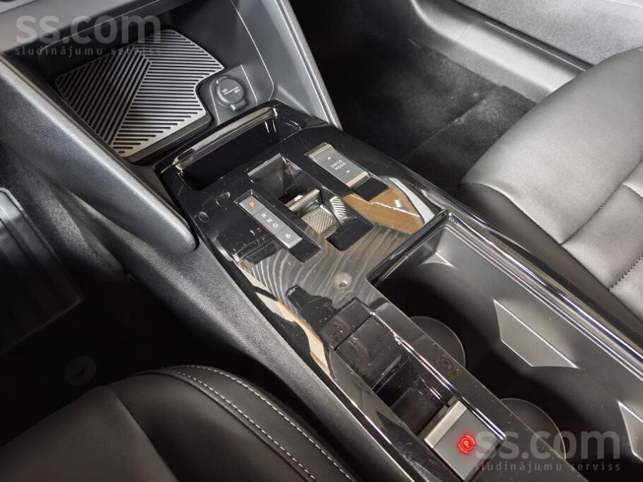 Red Citroen C4 2026 in Riga, with an engine capacity of 1.60 L and mileage of 0 thousand km for 38950 €, photo 14 on AUTOMOTO.COM.LV