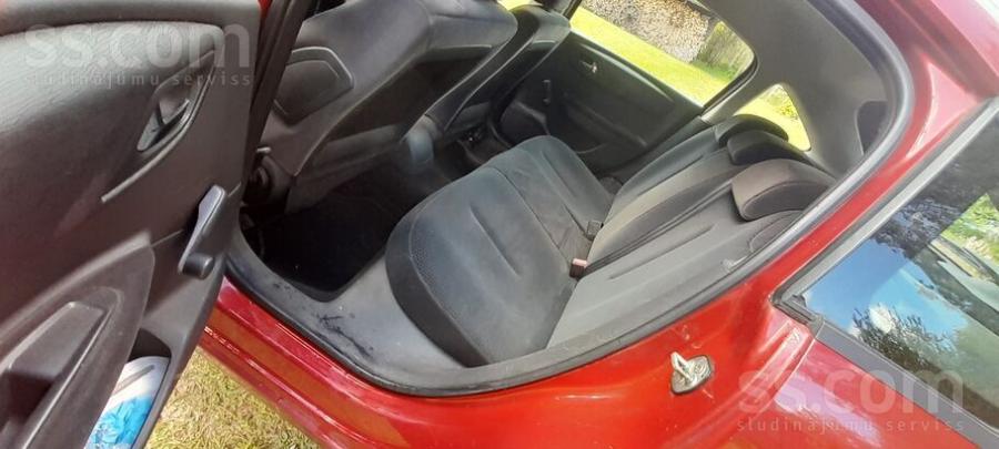 Red Citroen C4 2008 in Talsi, with an engine capacity of 1.60 L and mileage of 352 thousand km for 998 €, photo 6 on AUTOMOTO.COM.LV