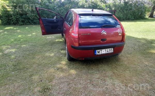 Red Citroen C4 2008 in Talsi, with an engine capacity of 1.60 L and mileage of 352 thousand km for 998 €, photo 8 on AUTOMOTO.COM.LV