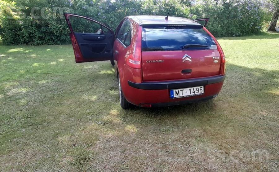 Red Citroen C4 2008 in Talsi, with an engine capacity of 1.60 L and mileage of 352 thousand km for 998 €, photo 9 on AUTOMOTO.COM.LV