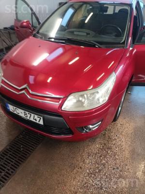 Red Citroen C4 2009 in Riga, with an engine capacity of 1.60 L and mileage of 0 thousand km for 1360 €, photo 8 on AUTOMOTO.COM.LV