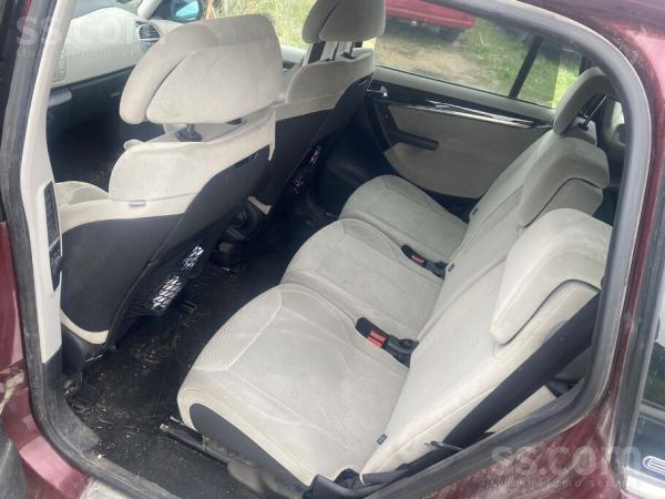 Sarkans Citroen C4 2009 Rīga, ar dzinēja tilpumu 2.00 L un nobraukumu 0 tūkst. km par 950 €, foto 9 vietnē AUTOMOTO.COM.LV