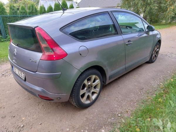 Ситроен С4 2006 в Рига на AUTOMOTO.COM.LV Фиолетовый Ситроен С4 2006 в Рига, объемом двигателя 1.60 л и пробегом 293 тыс. км за 790 €, фото 4 на AUTOMOTO.COM.LV