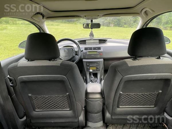Violet Citroen C4 2006 in Ogre, with an engine capacity of 1.60 L and mileage of 0 thousand km for 750 €, photo 6 on AUTOMOTO.COM.LV