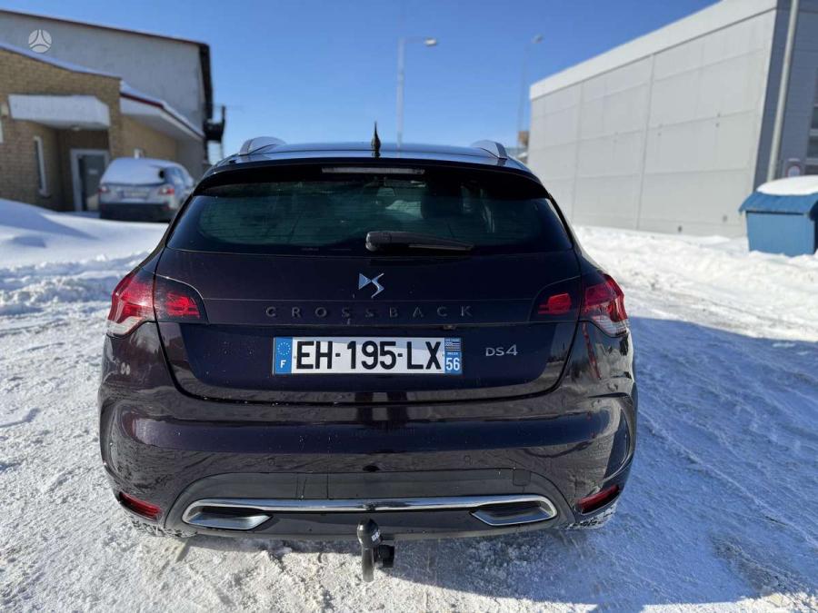 Violet Citroen C4 2016 in Taurage, with an engine capacity of 1.20 L and mileage of 145 thousand km for 5600 €, photo 7 on AUTOMOTO.COM.LV