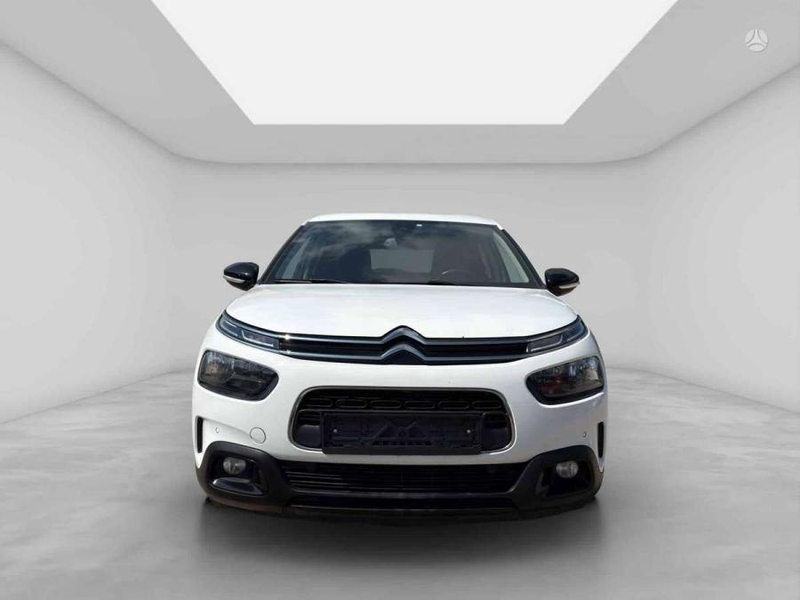 Белый Ситроен С4 2020 в Вильнюс, объемом двигателя 1.50 л и пробегом 227 тыс. км за 10390 €, фото 3 на AUTOMOTO.COM.LV
