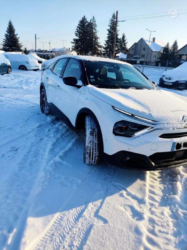 White Citroen C4 2021 in Taurage, with an engine capacity of 1.50 L and mileage of 273 thousand km for 9650 €, photo 3 on AUTOMOTO.COM.LV