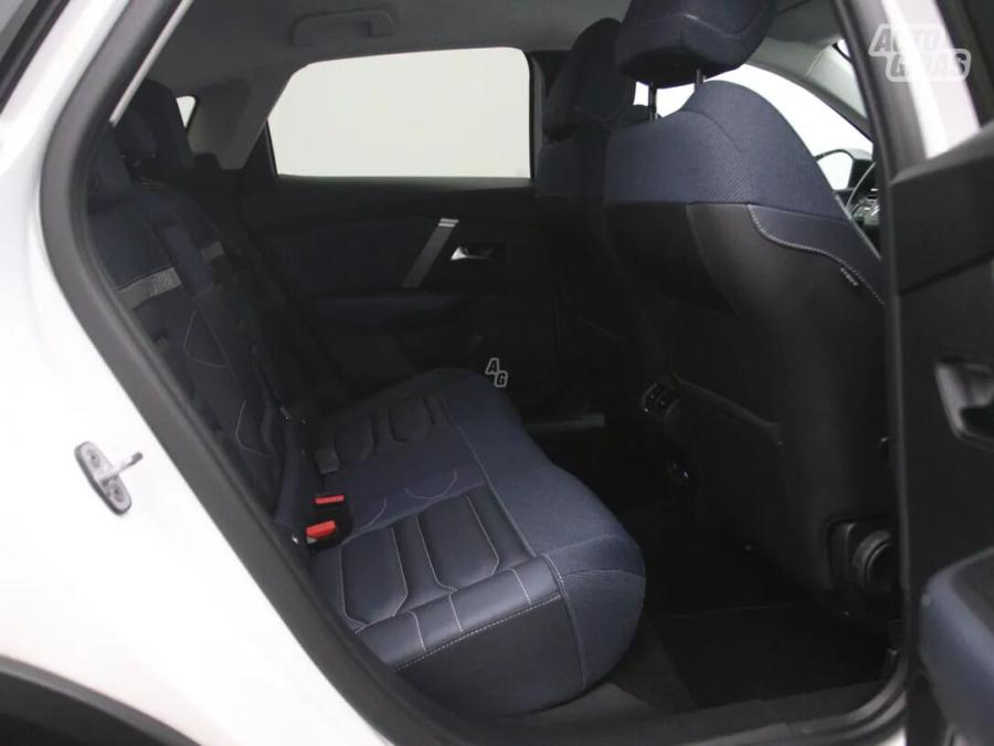 White Citroen C4 2021 in Vilnius, with an engine capacity of 1.20 L and mileage of 144 thousand km for 12999 €, photo 15 on AUTOMOTO.COM.LV