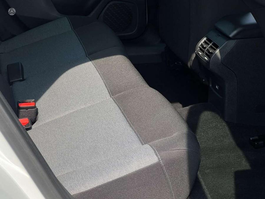 White Citroen C4 2021 in Taurage, with an engine capacity of 1.50 L and mileage of 182 thousand km for 8300 €, photo 16 on AUTOMOTO.COM.LV