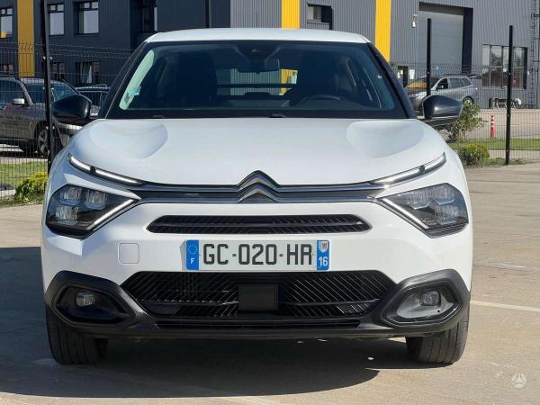 White Citroen C4 2021 in Klaipeda, with an engine capacity of 1.50 L and mileage of 179 thousand km for 8800 €, photo 8 on AUTOMOTO.COM.LV
