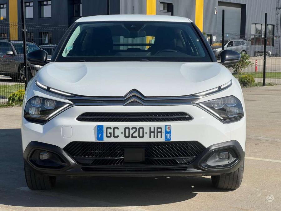 White Citroen C4 2021 in Klaipeda, with an engine capacity of 1.50 L and mileage of 179 thousand km for 8800 €, photo 8 on AUTOMOTO.COM.LV