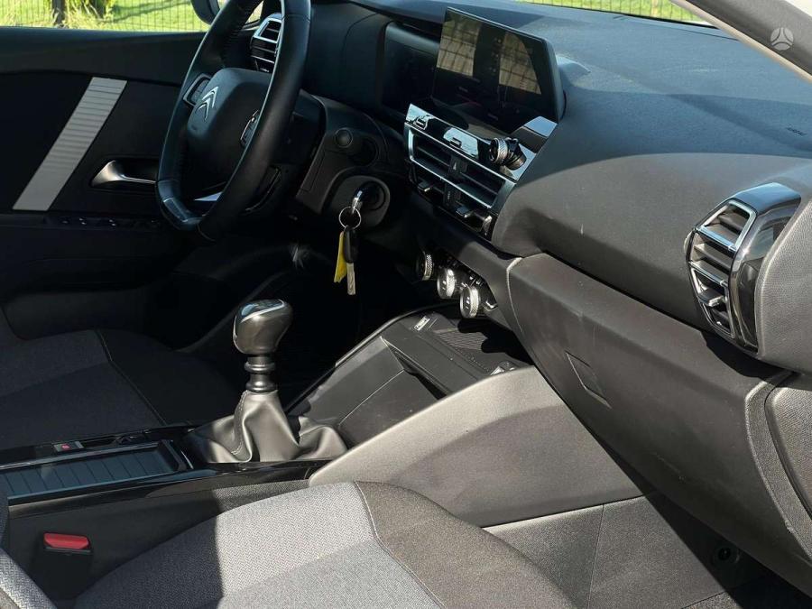 White Citroen C4 2021 in Klaipeda, with an engine capacity of 1.50 L and mileage of 179 thousand km for 8800 €, photo 14 on AUTOMOTO.COM.LV