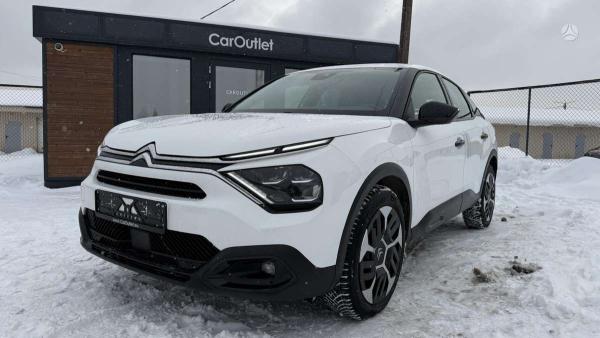 Balts Citroen C4 2022 Viļņa, ar dzinēja tilpumu 1.50 L un nobraukumu 142 tūkst. km par 11858 €, foto 1 vietnē AUTOMOTO.COM.LV