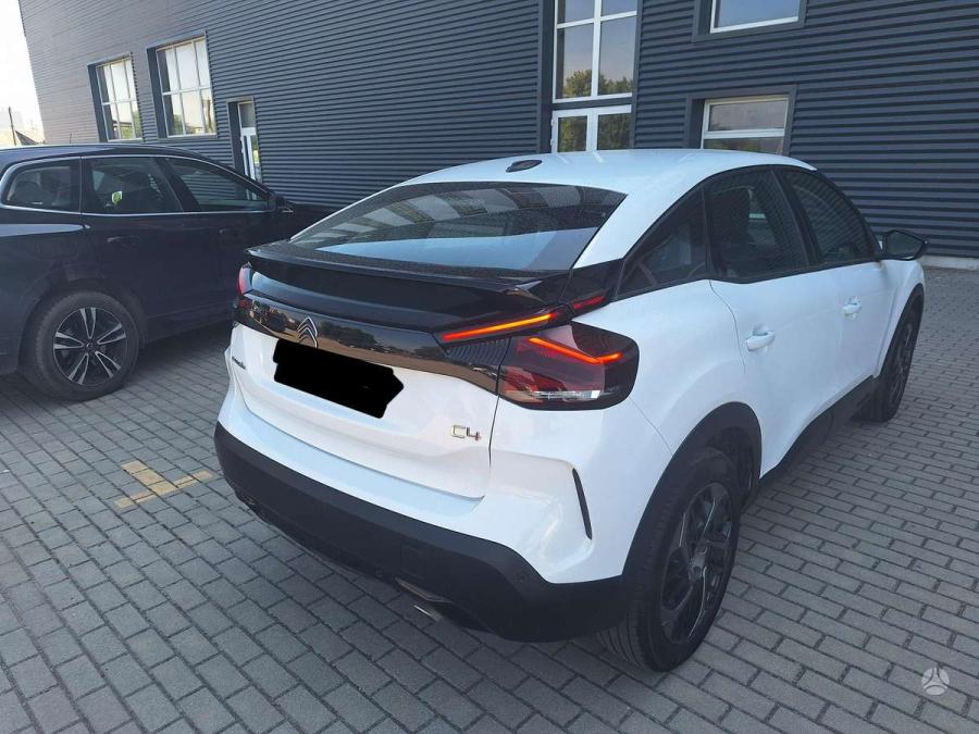 Balts Citroen C4 2022 Tauragė, ar dzinēja tilpumu 1.50 L un nobraukumu 180 tūkst. km par 8700 €, foto 5 vietnē AUTOMOTO.COM.LV