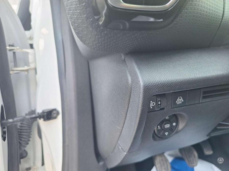 Balts Citroen C4 2022 Tauragė, ar dzinēja tilpumu 1.50 L un nobraukumu 180 tūkst. km par 8700 €, foto 23 vietnē AUTOMOTO.COM.LV