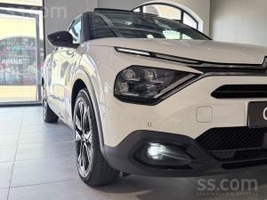 Белый Ситроен С4 2022 в Рига, объемом двигателя 1.60 л и пробегом 42 тыс. км за 20000 €, фото 13 на AUTOMOTO.COM.LV