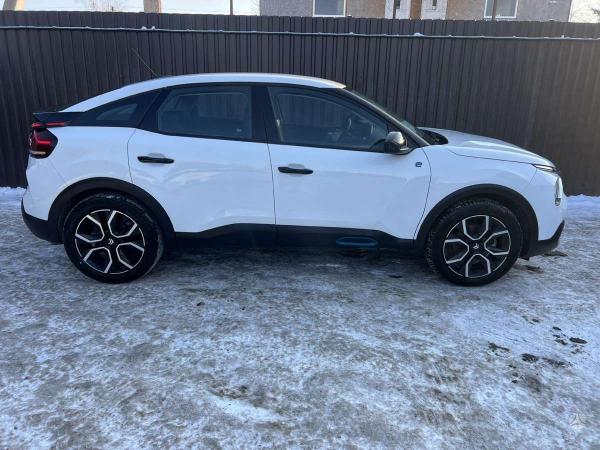 Balts Citroen C4 2023 Kauņa, ar dzinēja tilpumu 0.00 L un nobraukumu 17 tūkst. km par 9800 €, foto 4 vietnē AUTOMOTO.COM.LV