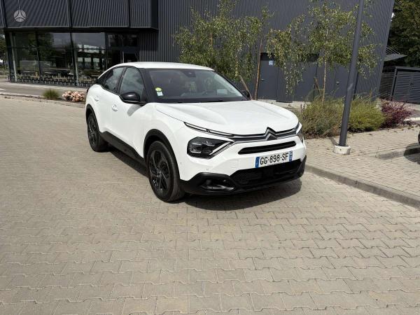 Balts Citroen C4 2023 Kauņa, ar dzinēja tilpumu 1.50 L un nobraukumu 180 tūkst. km par 11300 €, foto 2 vietnē AUTOMOTO.COM.LV