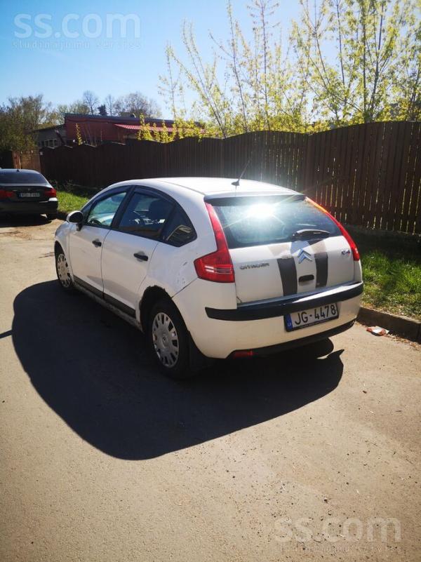 Balts Citroen C4 2007 Rīga, ar dzinēja tilpumu 1.40 L un nobraukumu 396 tūkst. km par 790 €, foto 5 vietnē AUTOMOTO.COM.LV