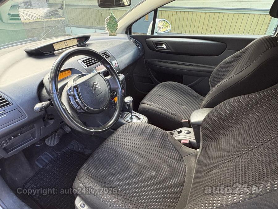 White Citroen C4 2007 in Rapla, with an engine capacity of 1.60 L and mileage of 240 thousand km for 1000 €, photo 10 on AUTOMOTO.COM.LV