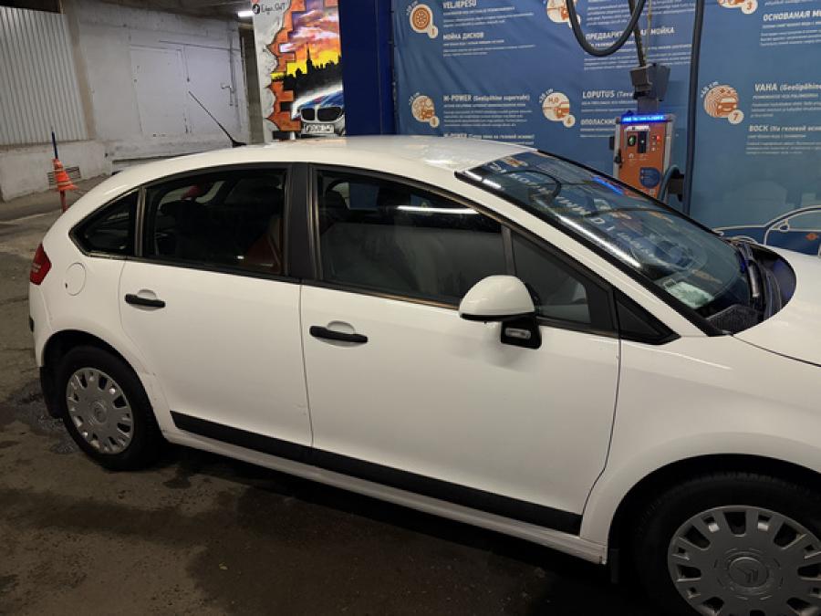 Balts Citroen C4 2008 Tallina, ar dzinēja tilpumu 0.00 L un nobraukumu 217 tūkst. km par 1200 €, foto 6 vietnē AUTOMOTO.COM.LV