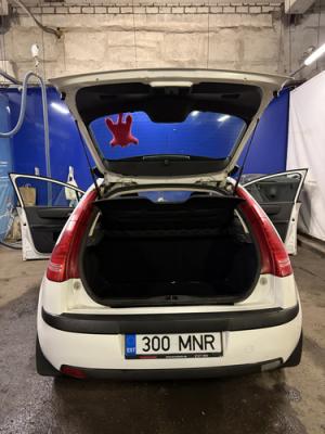 Balts Citroen C4 2008 Tallina, ar dzinēja tilpumu 0.00 L un nobraukumu 217 tūkst. km par 1200 €, foto 9 vietnē AUTOMOTO.COM.LV