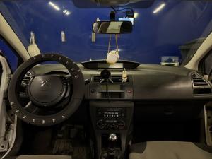 Balts Citroen C4 2008 Tallina, ar dzinēja tilpumu 0.00 L un nobraukumu 217 tūkst. km par 1200 €, foto 44 vietnē AUTOMOTO.COM.LV