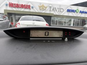 Balts Citroen C4 2008 Tallina, ar dzinēja tilpumu 0.00 L un nobraukumu 217 tūkst. km par 1200 €, foto 53 vietnē AUTOMOTO.COM.LV