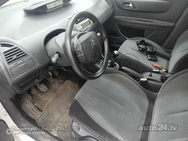 Balts Citroen C4 2010 Tallina, ar dzinēja tilpumu 1.60 L un nobraukumu 390 tūkst. km par 1600 €, foto 6 vietnē AUTOMOTO.COM.LV
