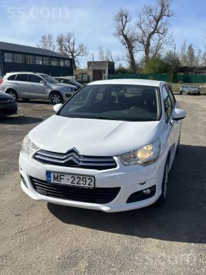 Balts Citroen C4 2011 Daugavpils, ar dzinēja tilpumu 1.60 L un nobraukumu 248 tūkst. km par 3250 €, foto 3 vietnē AUTOMOTO.COM.LV